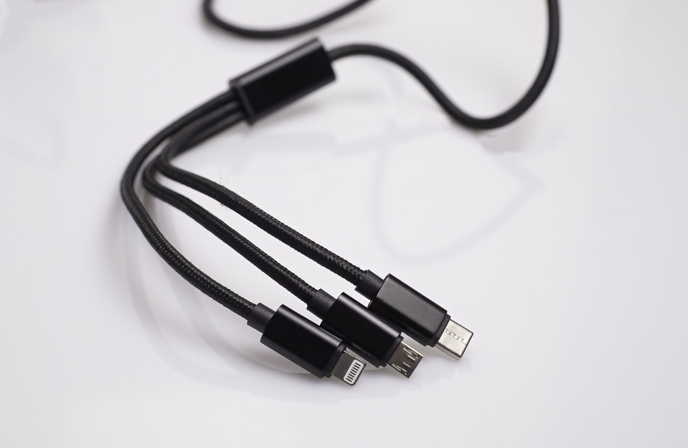3in1 USB Ladekabel für USB-C, Lightning und Micro USB